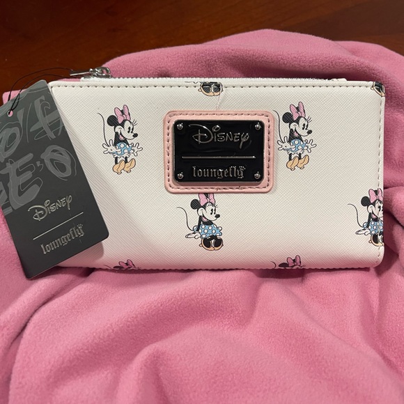 Disney | Accessories | Loungefly Disney Minnie Mouse All Over Print ...
